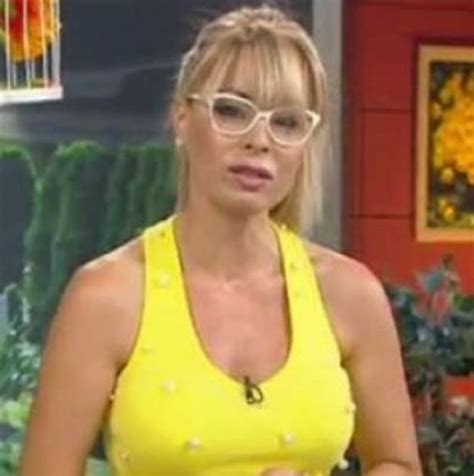 Мира Добрева изригна Марш оттук копелдак Снимка За Жената