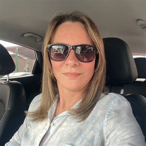 Nena Nenaperuffo Threads Say More