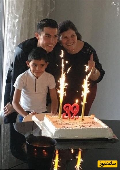 نگاهی به 5 تا از بهترین کیک های تولد رونالدو تا 40 سالگی به سبک ساده