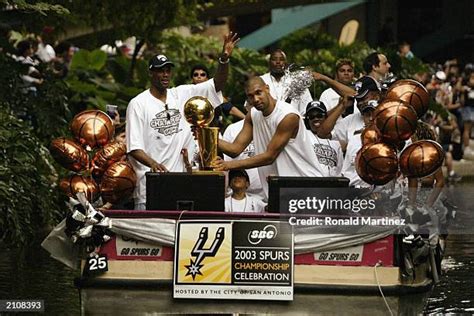 Tim Duncan Championship Photos And Premium High Res Pictures Getty Images