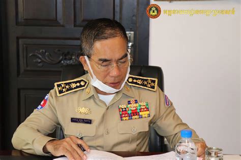 ឯកឧត្តម នាយឧត្តមសេនីយ៍ គៀត ច័ន្ទថារិទ្ធ អគ្គនាយក នៃអគ្គនាយកដ្ឋានអន្តោប្រវេសន៍