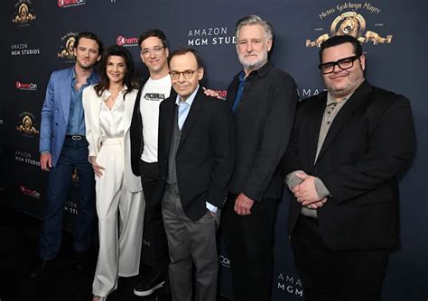 Cinemacon 2026 Photos ‘avengers Doomsday Cast Assembles — Or At