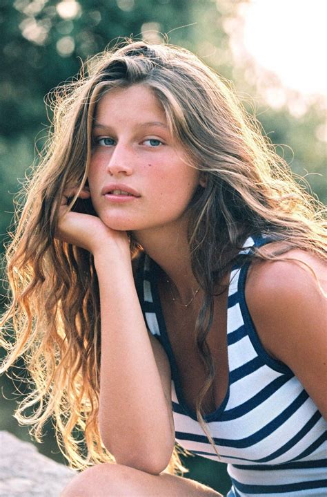 Laetitia Casta Racontée Par Le Photographe Qui La Repérée En Corse En