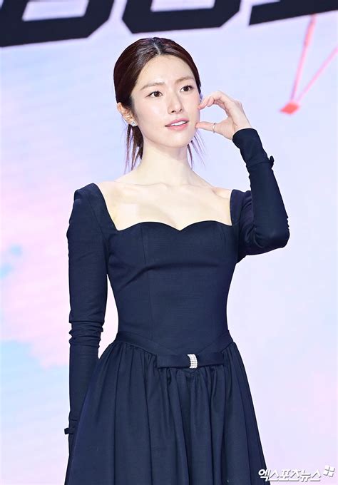 하영 식단 조절 없이도 완벽한 슬렌더 몸매 나무뉴스
