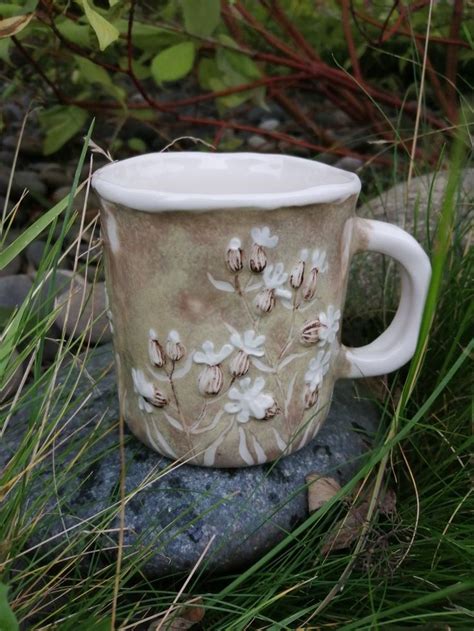 Чайная кружка из полуфарфора. | Ceramic pottery, Porcelain painting ...