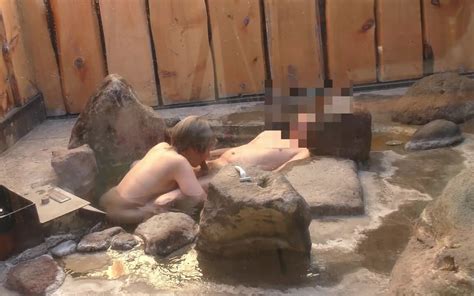 Affair Couple Open Air Bath Lewd Mature Woman Deep Throat Amateur Porn