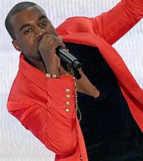 Kanye Performs On ‘snl Announces New Release Date