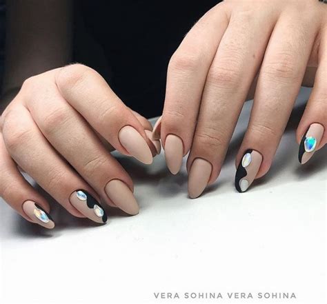 Ежедневен маникюр за къси нокти За Жената