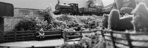 Class W4 Peckett 0 4 0st 883 Lilleshall Leaving Metford Town R Modeltrains
