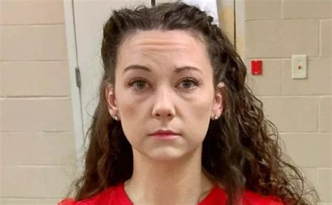 ΗΠΑ Καθηγήτρια έκανε 30 φορές σεξ με μαθητή της Κινδυνεύει με 13 χρόνια φυλακή Onlarissa Gr