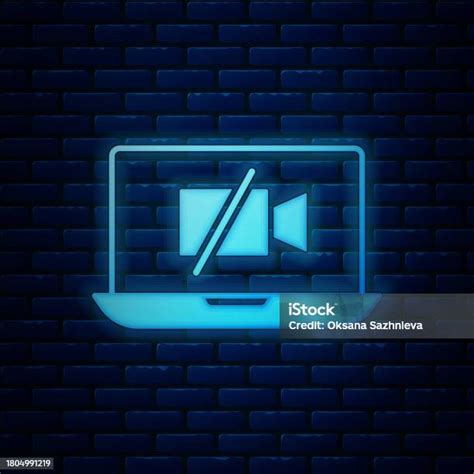 빛나는 네온 비디오 카메라 꺼짐 노트북 화면 아이콘은 벽돌 벽 배경에 고립되어 있습니다 비디오가 없습니다 벡터 0명에 대한 스톡 벡터 아트 및 기타 이미지 Istock