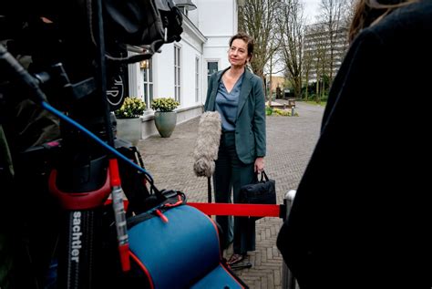 Uitermark Wil De Dienst Voor Topambtenaren Hervormen Maar Deskundigen Zien Vage Oplossingen