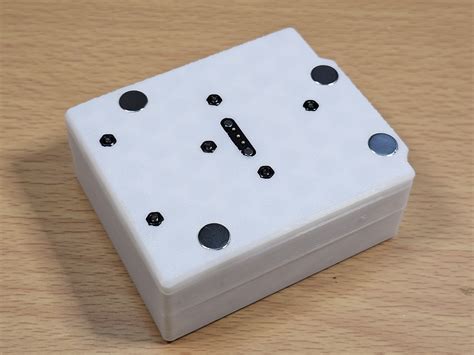 Arduino Removable Magnetic Battery Box Por Bluebro Descargar Modelo