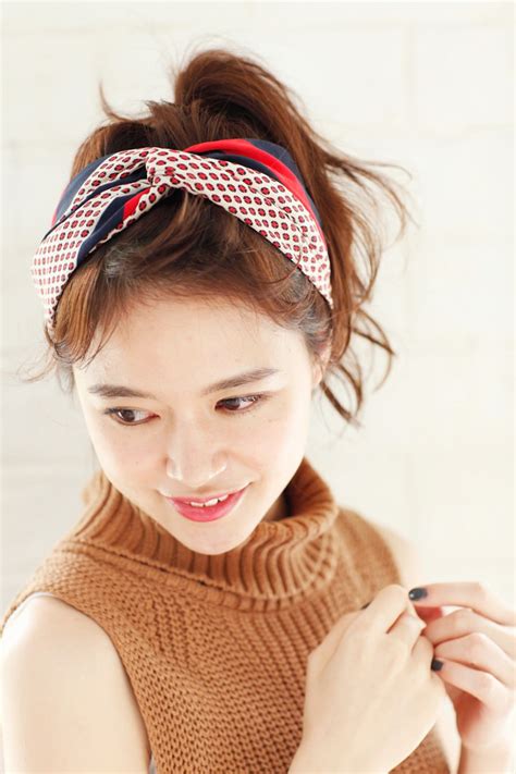 邪魔な前髪もすっきり！ターバン×ポニテアレンジ ヘアレシピ【頭美人】