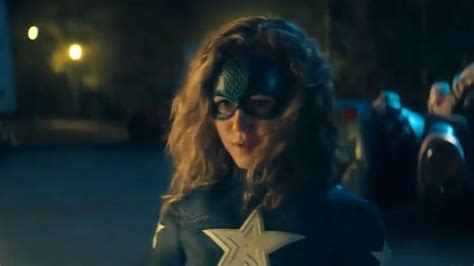 Stargirl Faces Sportsmaster In The Cws Latest Promo For The Series