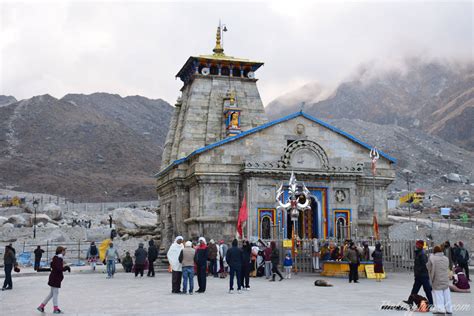 100 Kedarnath Backgrounds