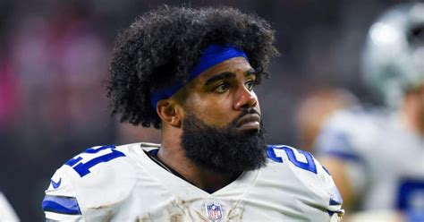 Ezekiel Elliott Becomes Nfls Highest Paid Running Back With New Dallas