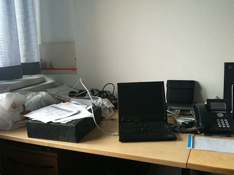 무료 이미지 책상 과학 기술 사무실 거실 가구 방 인테리어 디자인 개인용 컴퓨터 2048x1536 138912 무료 이미지 Pxhere