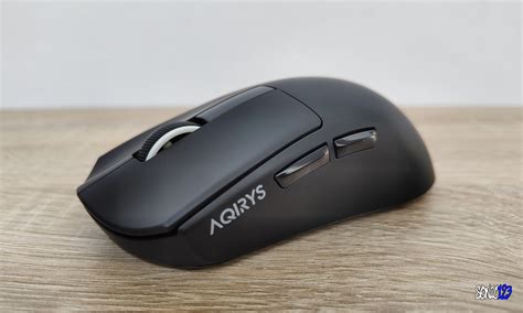 Review Mouse Aqirys Zephyr