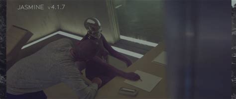 Symara A Templeman Nue Dans Ex Machina