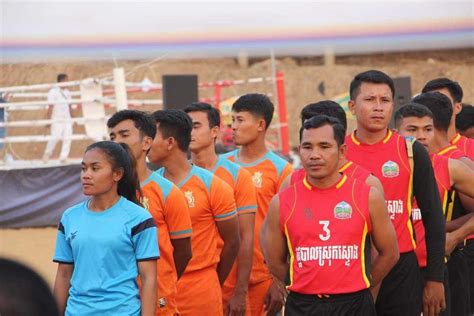 បិទការប្រកួតកីឡាបាល់ទាត់ បាល់ទះ នៅលើឆ្នេរខ្សាច់ដងស្ទឹងសែន ខេត្តកំពង់ធំ