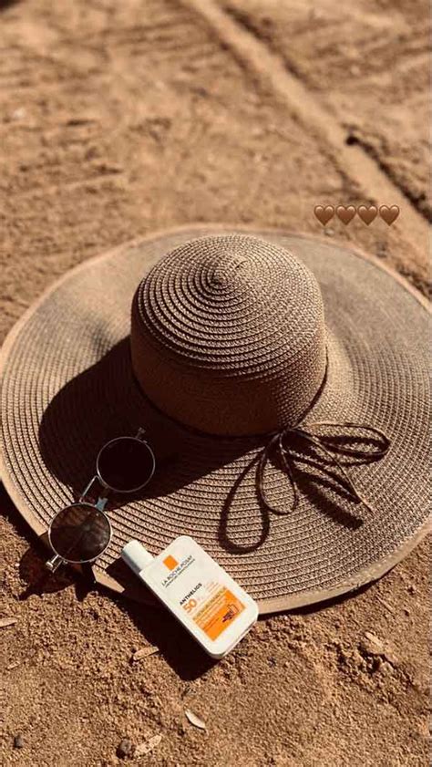 60 ایده عکاسی لب دریا 2024؛ با چهره و بدون چهره برای بزرگسال و خردسال