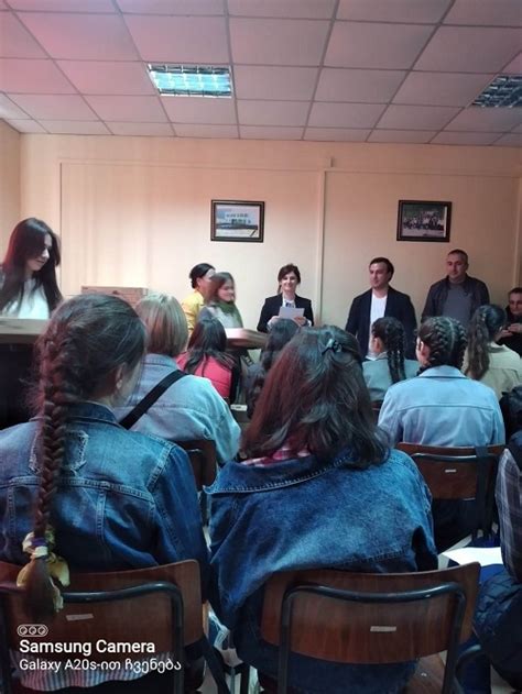 იანეულის საჯარო სკოლის წარჩინებული მოსწავლე მარიამ ცინცაძე ლეპტოპით დაჯილდოვდა Etm Ge ერის