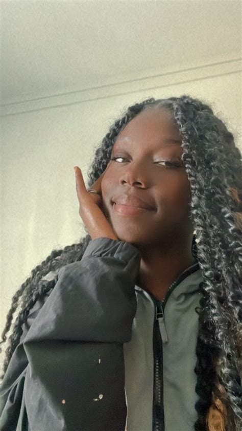 tia nash medium