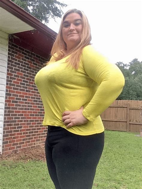 Backyard Selfie R Selfieover25