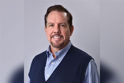 Marketing Professor Bill Ryan Is Honored With Undergrad Career Mentor Award Uconn Today