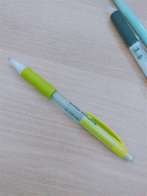 수능샤프 아직도 갖고 있나 찾아봤는데 인스티즈 Instiz 일상 카테고리