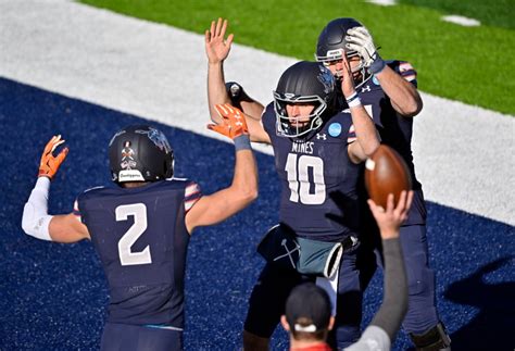 Colorado School Of Mines Quarterback John Matocha Wins Harlon Hill Award Becoming Third