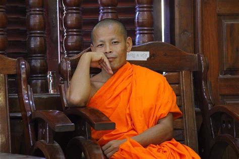 លោក ឪ សូង វត្តព្រែកសំរោង ក្រុងតាខ្មៅ ខេត្តកណ្តាល