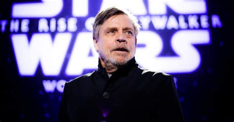 Mark Hamill S Twitter Controversy Is Dividing Fans Details