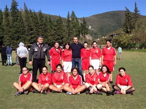 ძევრის საჯარო სკოლაში მინი ფეხბურთში ჩემპიონატი ჩატარდა ეტალონი