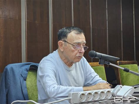 Д р Артур Кордон Назряла е необходимостта българските учители да бъдат обучени за работа с ИИ