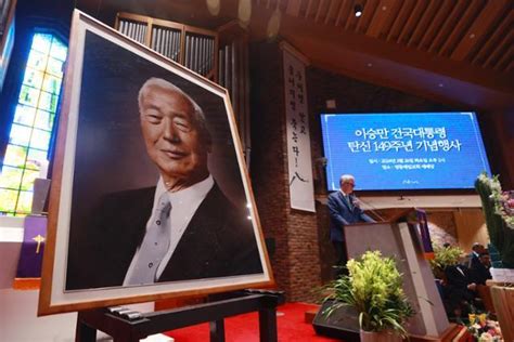 대한민국의 두 국부 김구와 이승만 한국일보