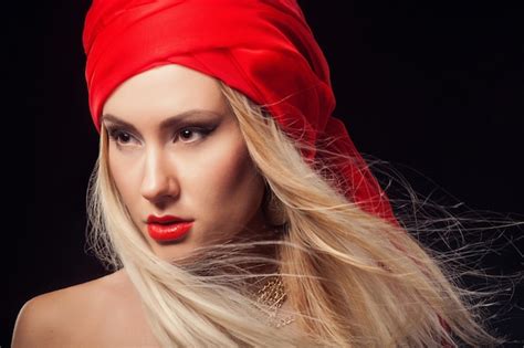 Premium Photo Fashion Portrait Beautiful Blonde Woman In Red