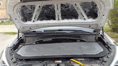 Шумоизоляция капота Hyundai Creta
