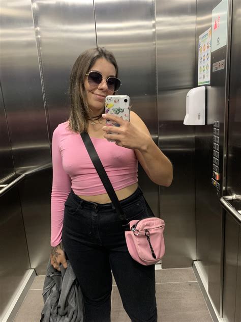 Good Morning 💕 R Braless