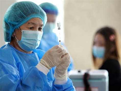 Улаанбаатарт өнөөдөр дархлаажуулалтын суурин 55 явуулын 57 цэг ажиллана E Mn