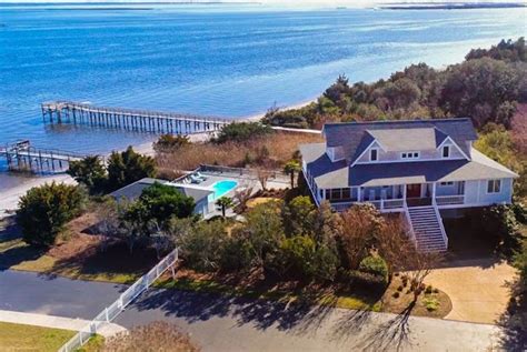 Buy Emily Thorns Beach House From Revenge Ihearthollywood