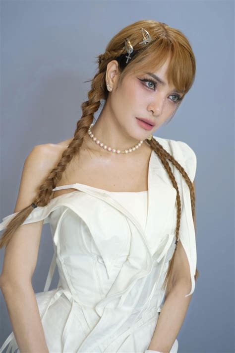 រូបភាពថ្មី ពេជ្រ សោភា បង្ហាញភាពស្រស់ស្អាត គួរឲ្យស្រលាញ់ Khmerload