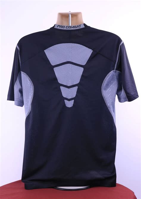 Mens Nike Pro Combat Dri Fit Fitted T Shirt Kitround