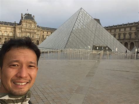 Micky Mouse In Palace Of Versaillesベルサイユ宮殿にミッキーマウス Gps Runner