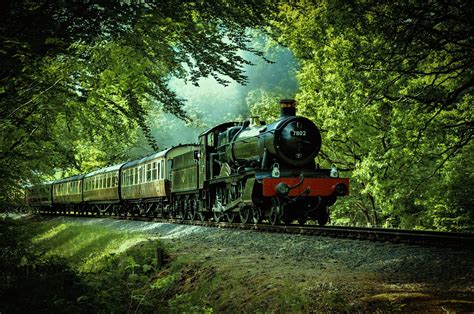 Train Desktop Wallpaper