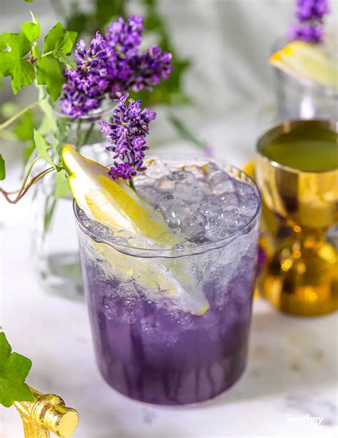 Best Lavender Cocktails Lavender Drink Lemonade Cocktail Limoncello