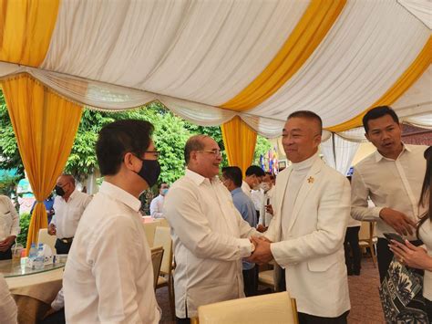 សម្តេចពិជ័យសេនា ទៀ បាញ់ ដឹកនាំថ្នាក់ដឹកនាំក្រសួងការពារជាតិ កាន់បិណ្ឌវេនទី៩ នៅវត្តបទុមវត្តី