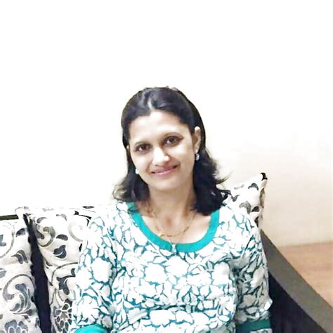 Sexy Indian Wife Sonam Selfied 1112