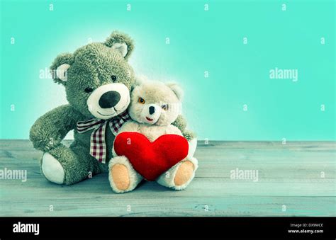 Cute Teddy Bear Couple Wallpaper